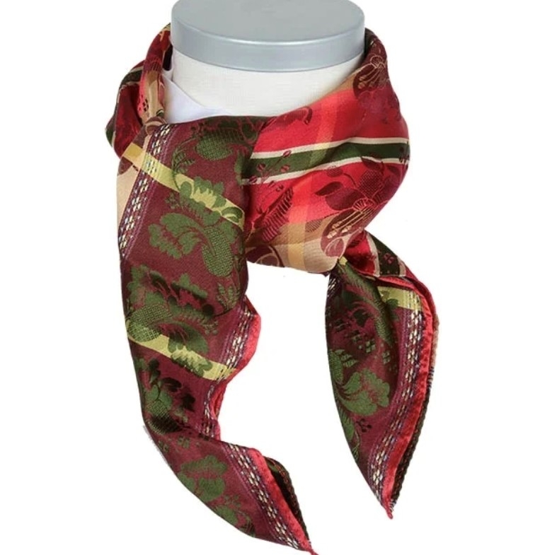 Silkeskjerf Tyrihans Gabriella 47 | Tonesbunadstue.no. Alt til bunad