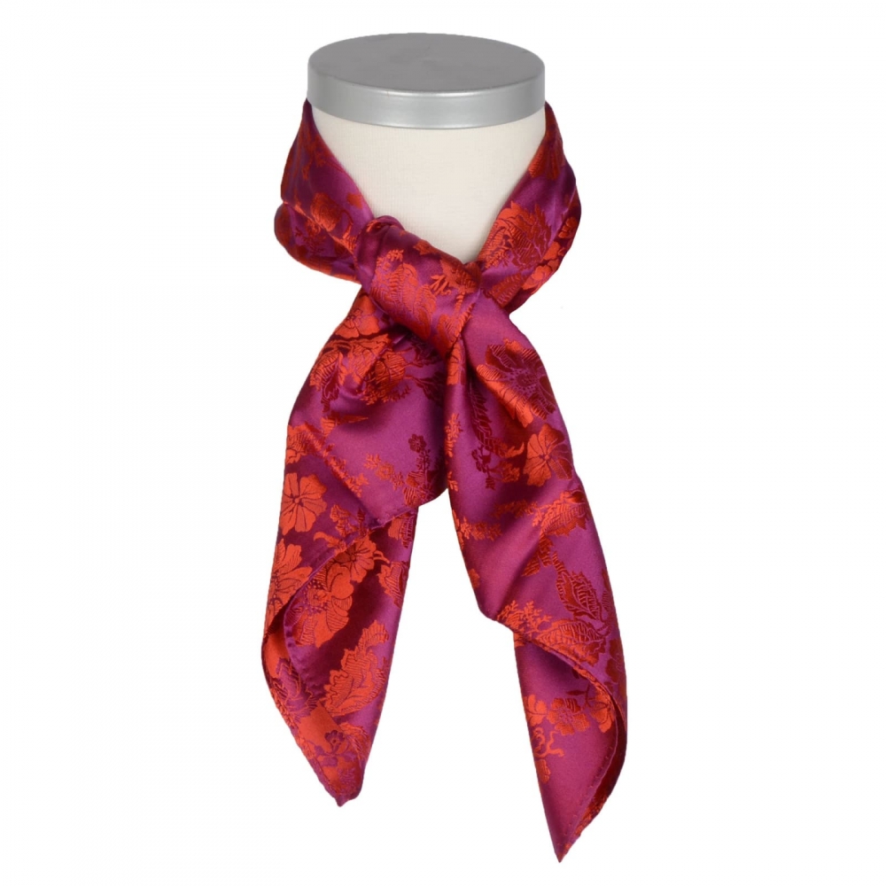 Silkeskjerf Tyrihans Herborg 115 | Tonesbunadstue.no. Alt til bunad